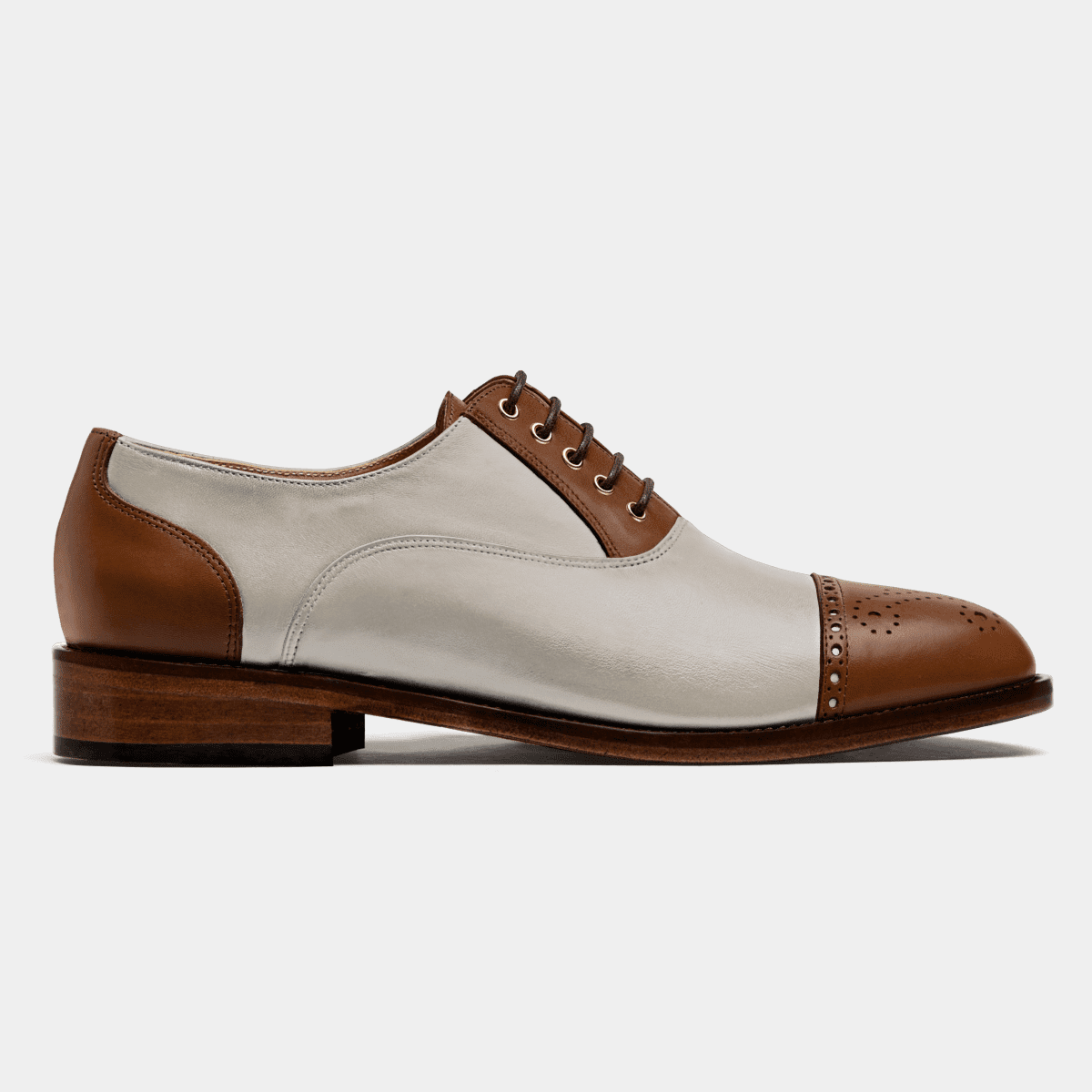 Spectator shoes in white & brown leather