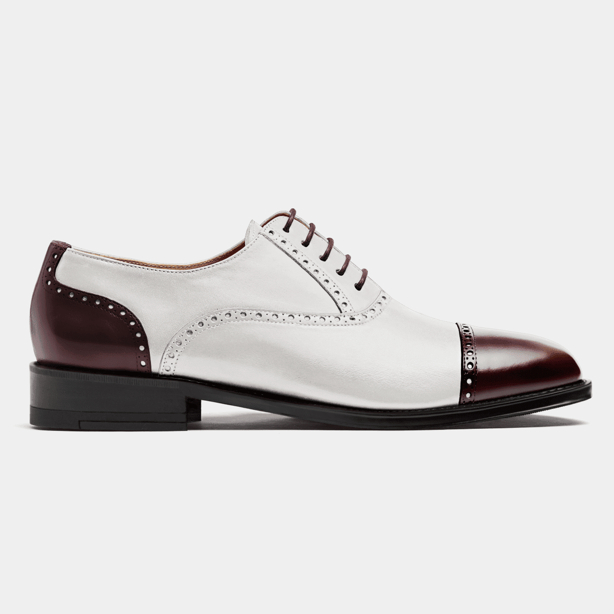 Spectator shoes in white & burgundy leather