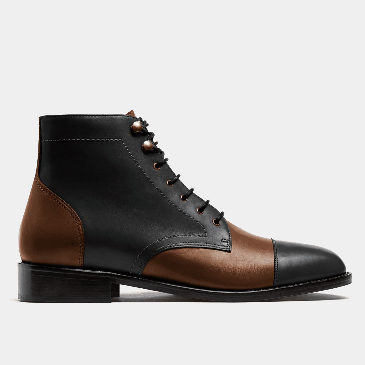 Cap toe Boots in brown & black leather