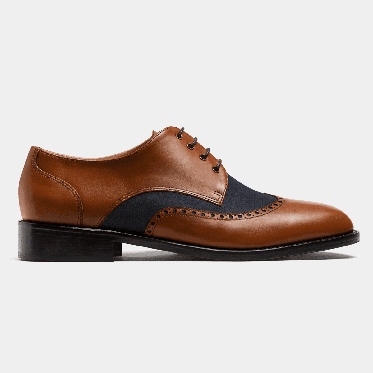 Zapatos quarter brogue en serraje y piel azul y marrón Zapatos quarter brogue en serraje y piel azul y marrón