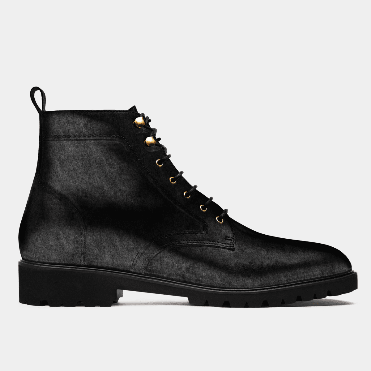 Boots in black velvet