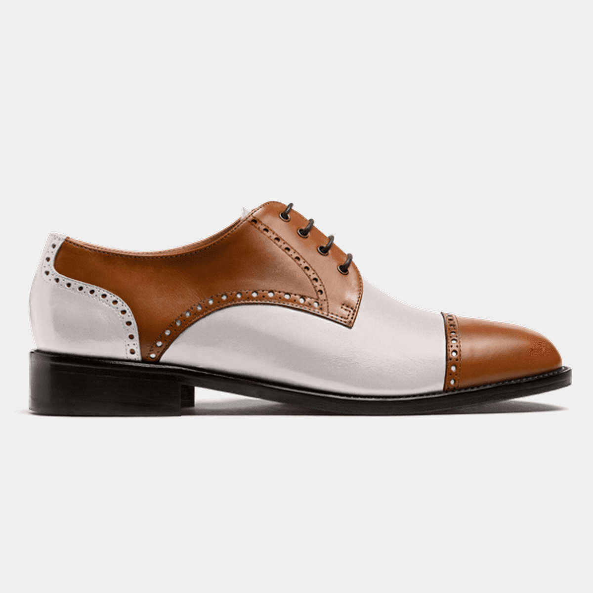 Semi-brogue shoes in white & brown leather