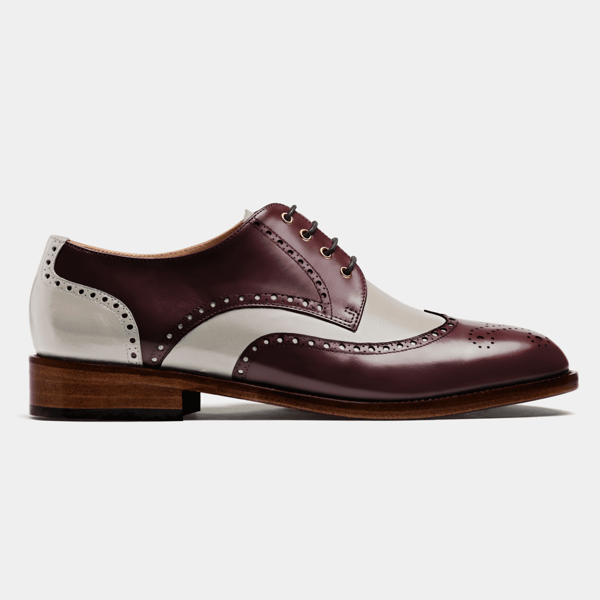 Full-Brogue Budapester Schuhe aus weissem und bordeaux-rotem Leder