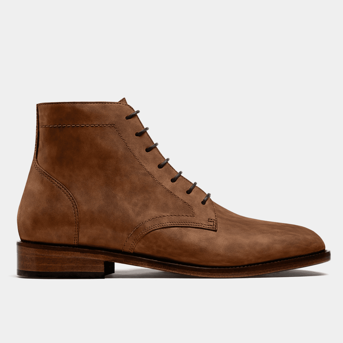 Boots in brown waxed leather