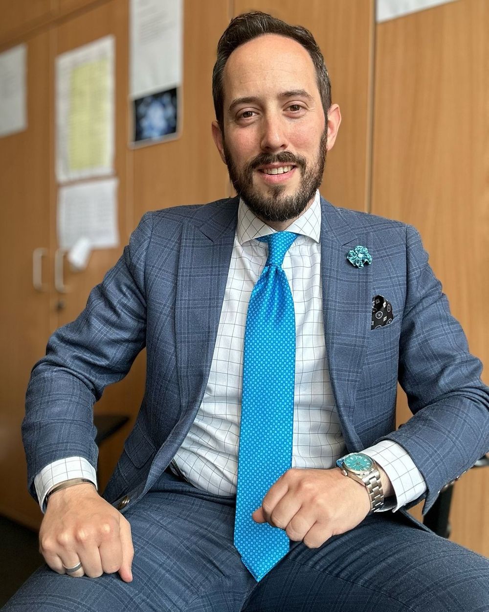 Corbata Azul Real Con Traje Corbata Azul Real Con Traje
