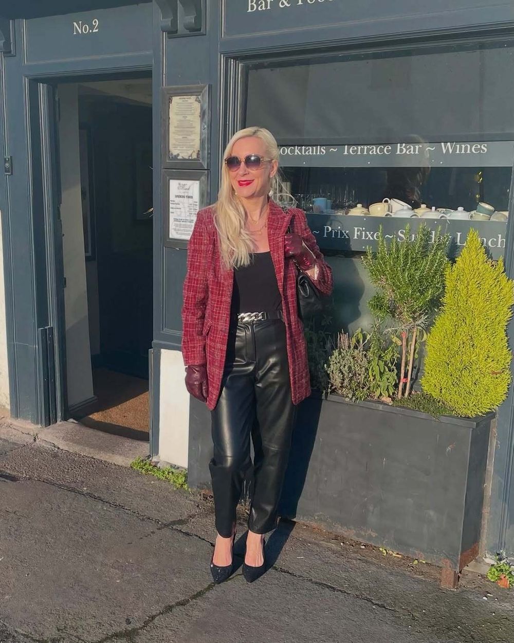 Dapper Red | Sumissura