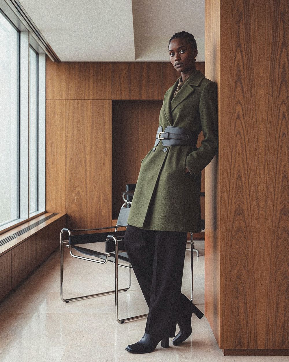 Army green Pure Wool Overcoat with hidden buttons | Sumissura