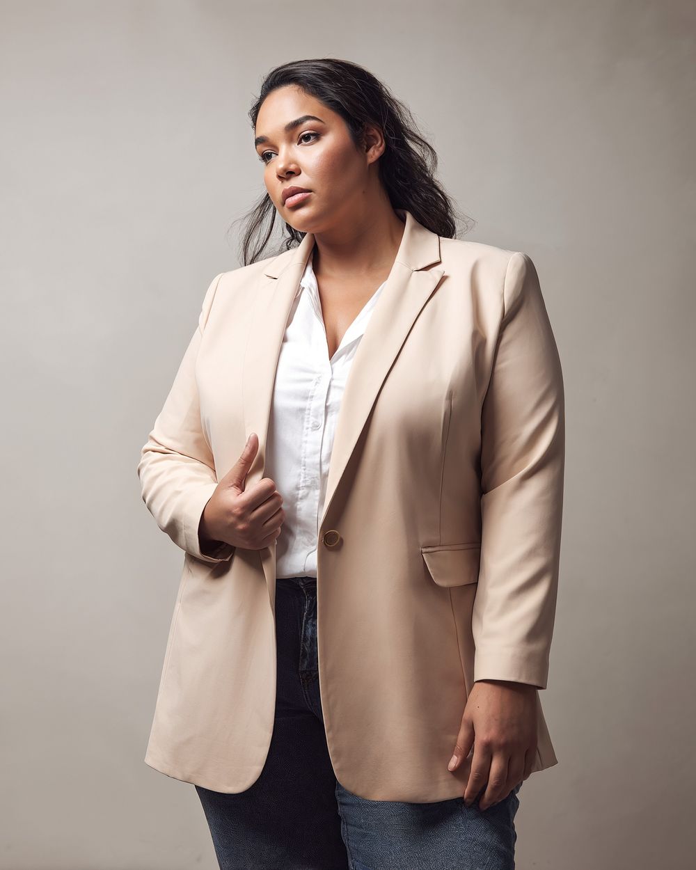 Blazer Blu Navy con Camicia Bianca e Jeans | Sumissura