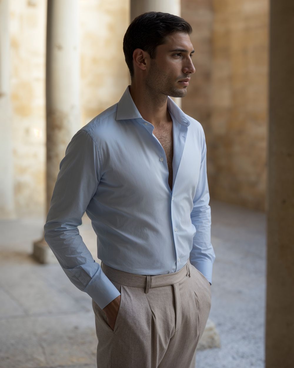 Camisa Azul con Pantalones Beige | Hockerty