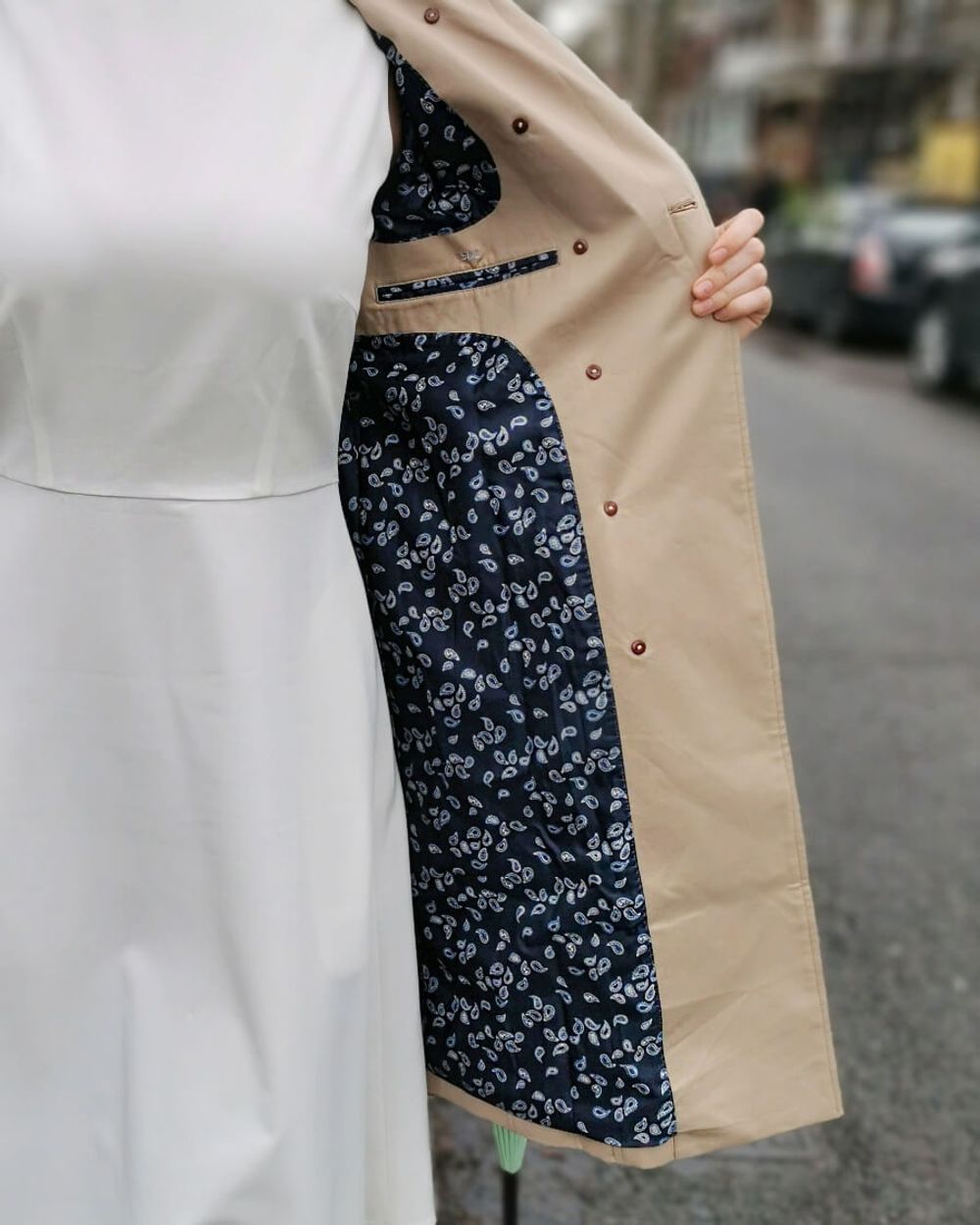 Women Trench Coat Style Guide: How to Wear a Trench Coat
