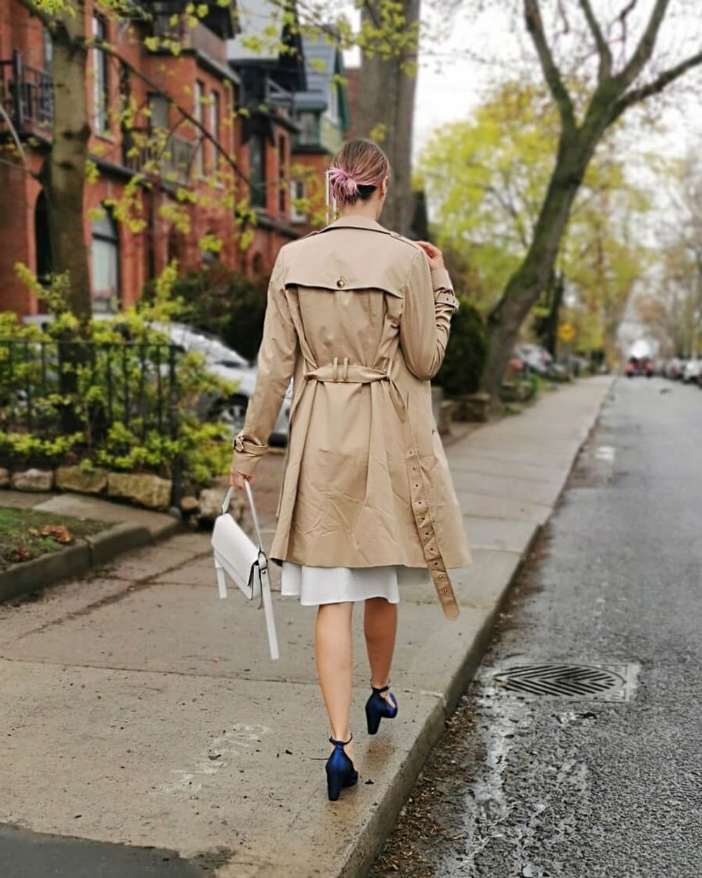 Women Trench Coat Style Guide: How to Wear a Trench Coat - Sumissura
