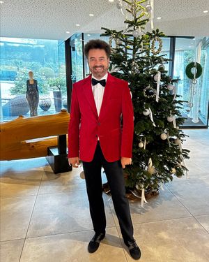 Hockerty: Custom clothing to Dress the Real You