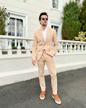 Hockerty: Custom clothing to Dress the Real You