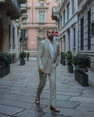 Hockerty: Custom clothing to Dress the Real You